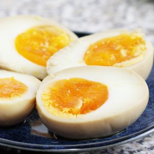 Ramen Eier: So gelingen dir marinierte Ajitsuke Tamago!