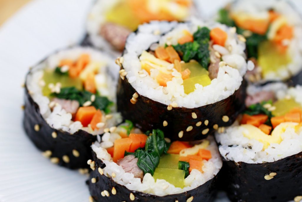 Gimbap selber machen: Koreanische Reisrollen | Rezept