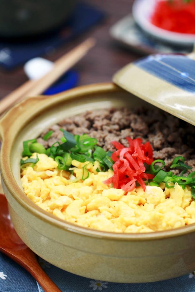 Soboro Don: 20 Minuten Donburi Rezept mit Hack & Ei Topping
